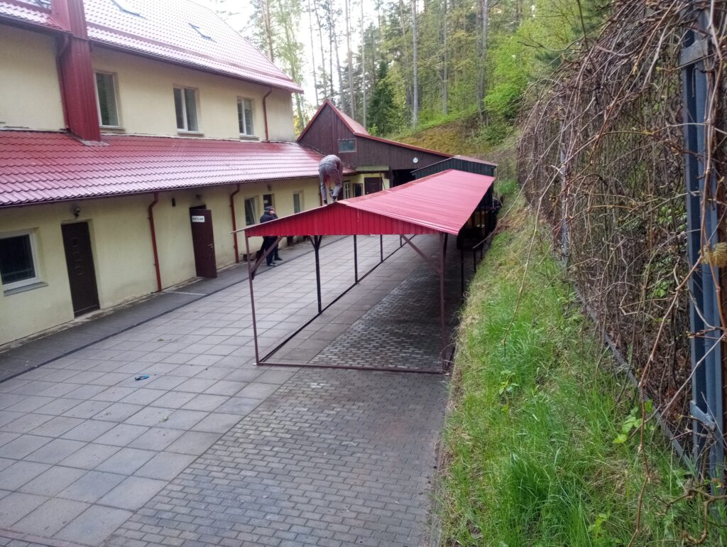 Pastogė/pavėsinė 3x15 m - Profi-stahl